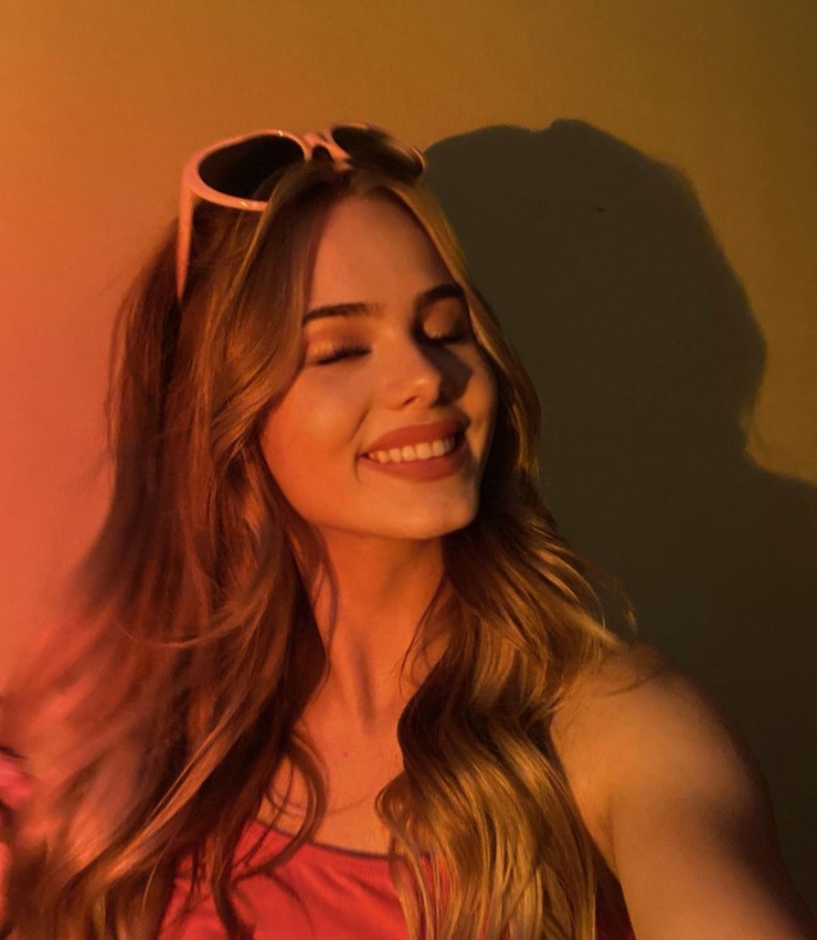 Picture of Sara Crumbleleg