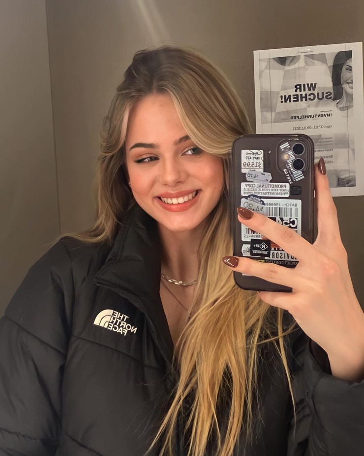 Picture of Sara Crumbleleg