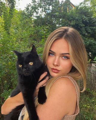 Picture of Sara Crumbleleg