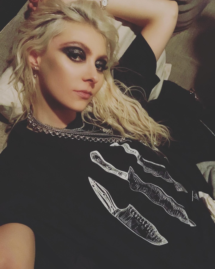 Picture of Taylor Momsen
