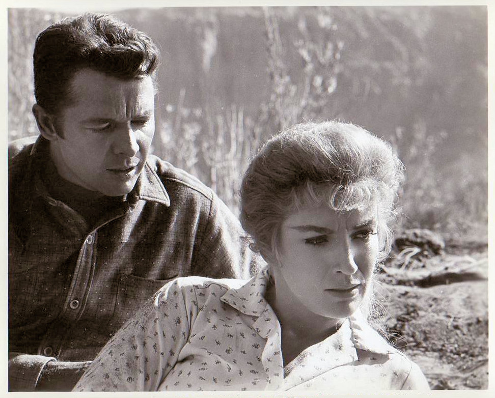 Audie Murphy, Joan O'Brien