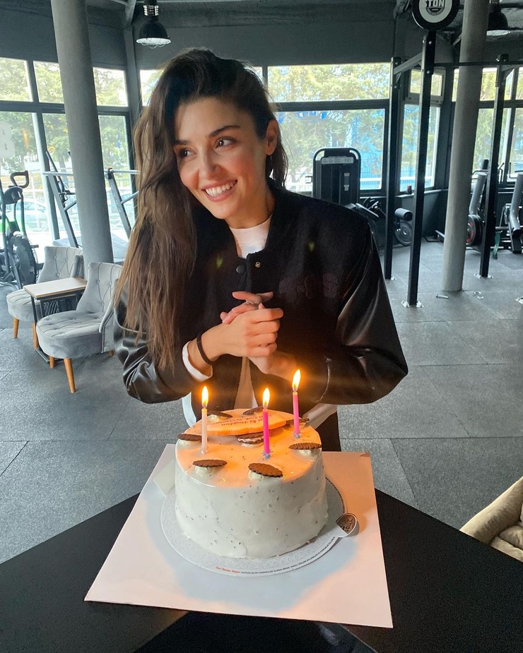 Image of Hande Erçel