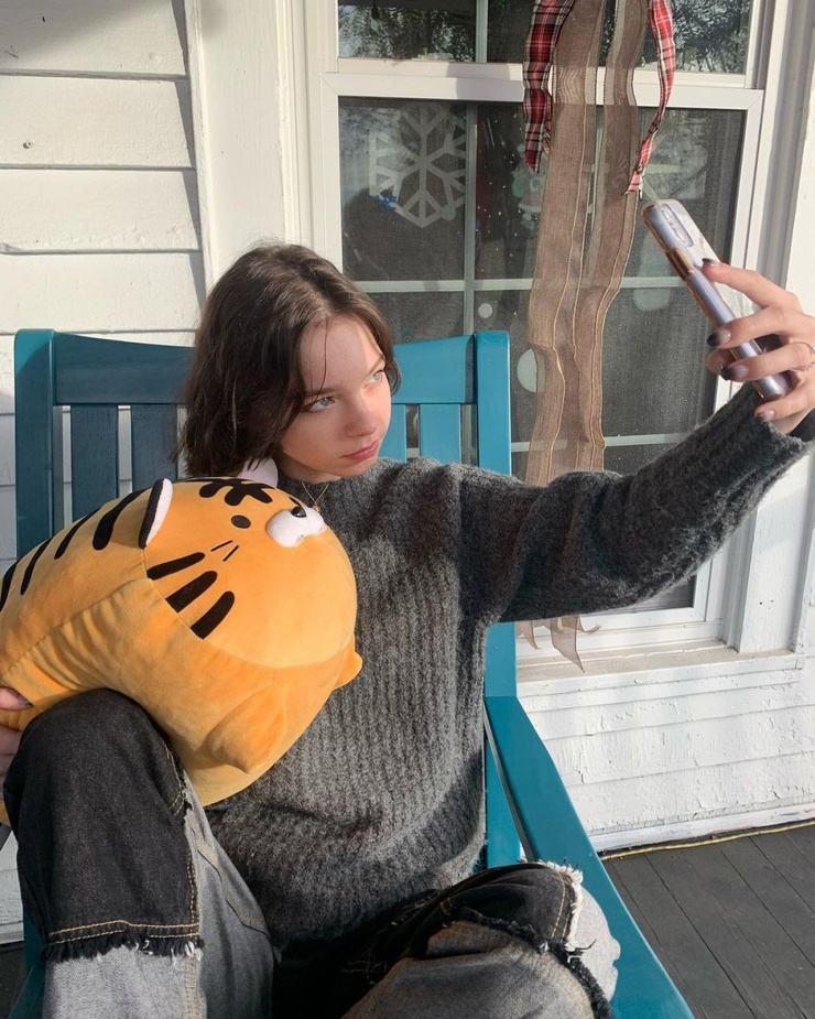 Picture of Emma Myers