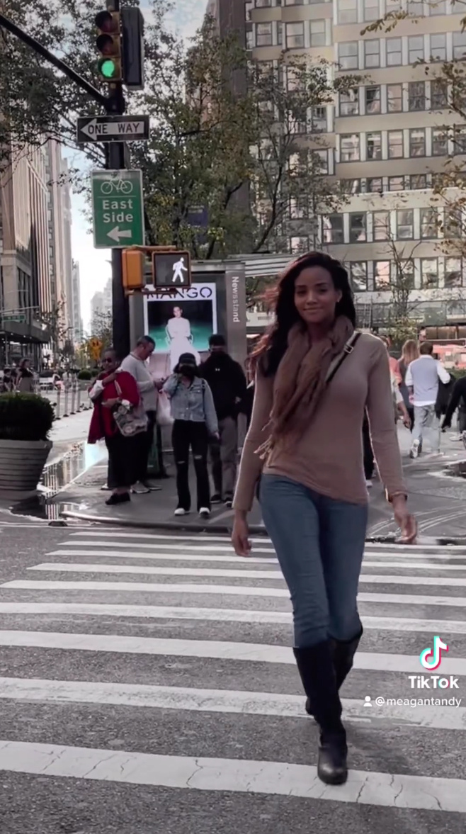 Meagan Tandy picture