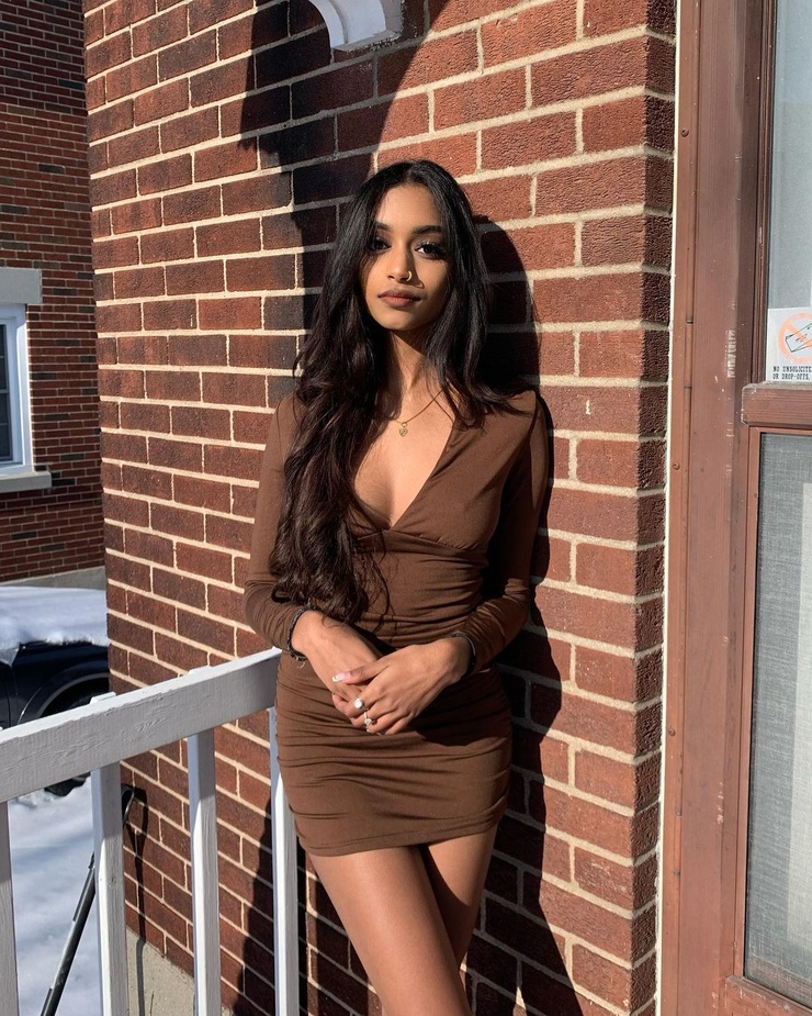 Smrithi Dhan picture