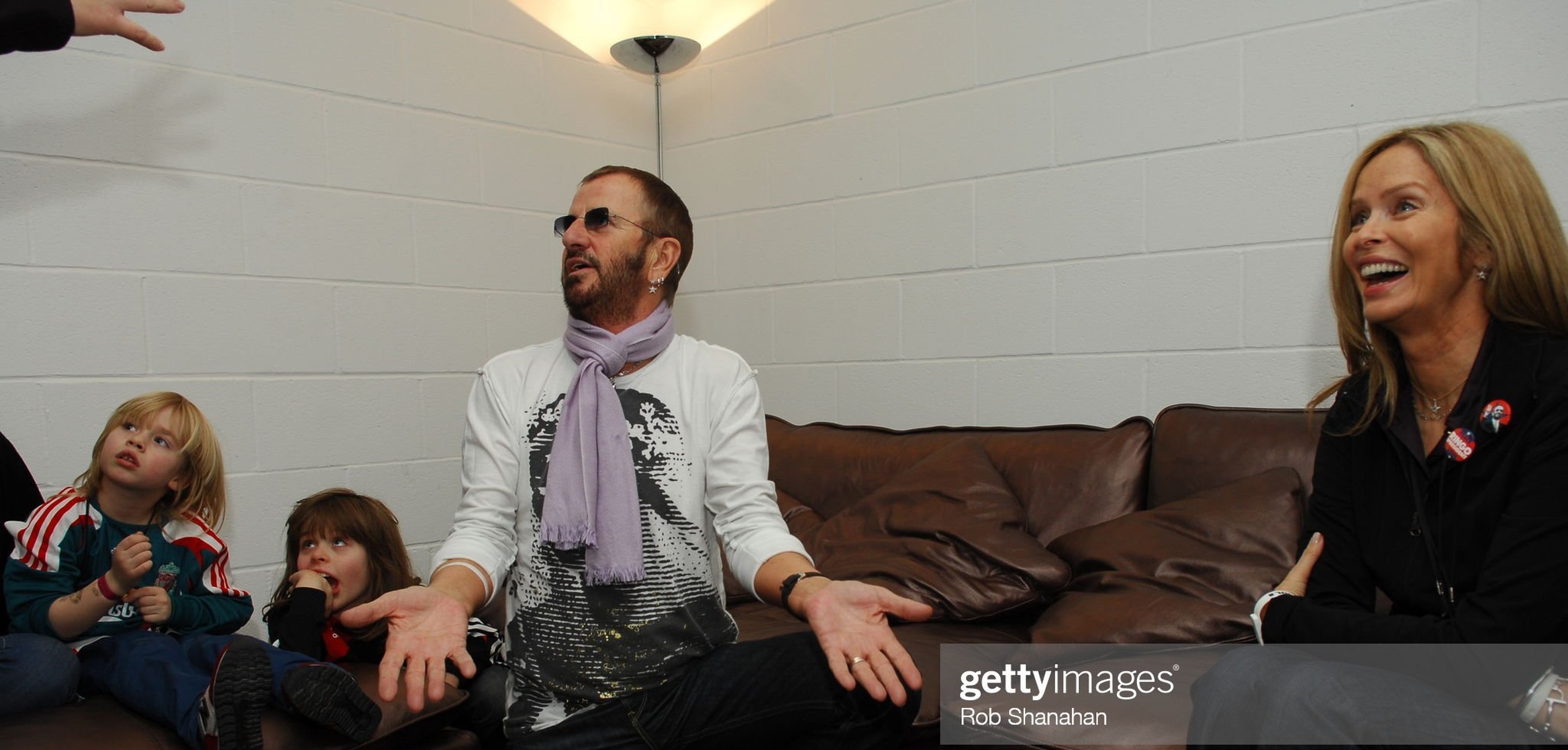 Jan 12, 2008 - Ringo Starr prepares to place his h