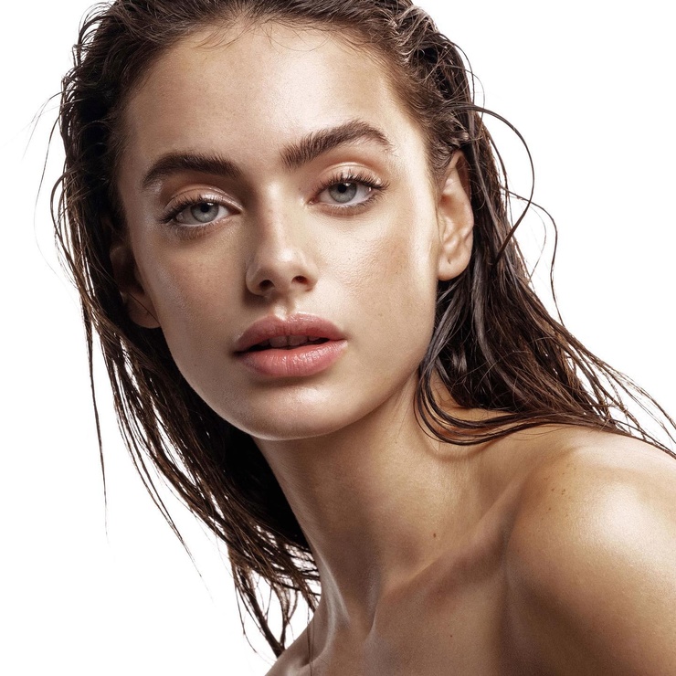 Picture of Yael Shelbia