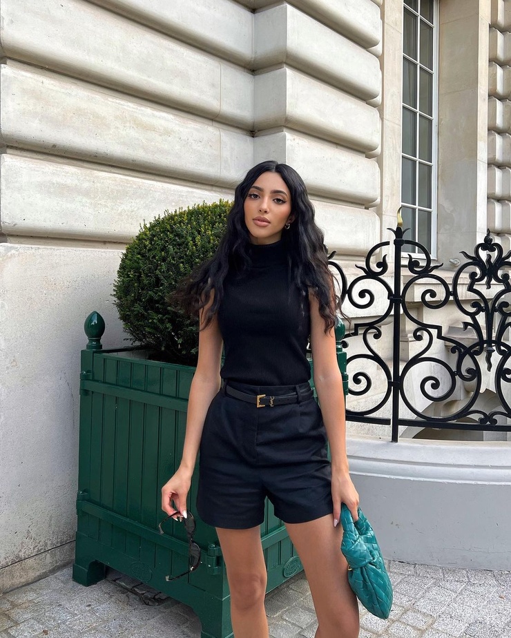 Picture of Lina (model)