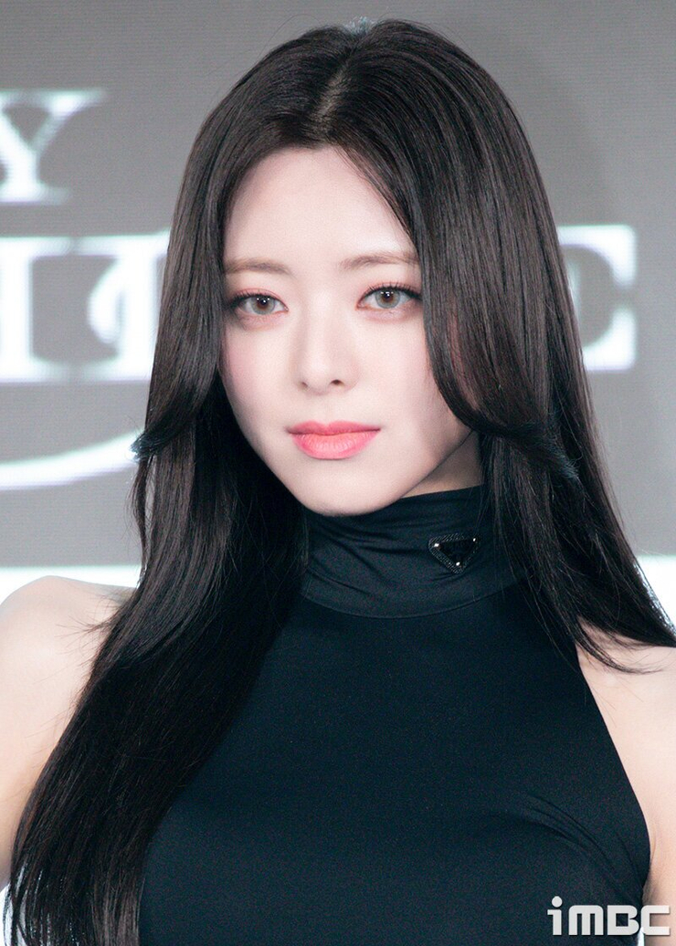 Picture of Shin Yuna