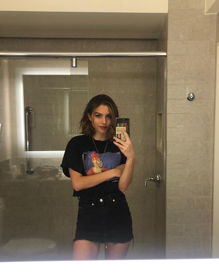 Picture of Nicole Holder