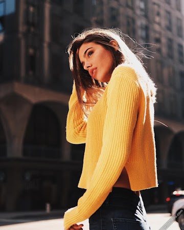 Picture of Nicole Holder