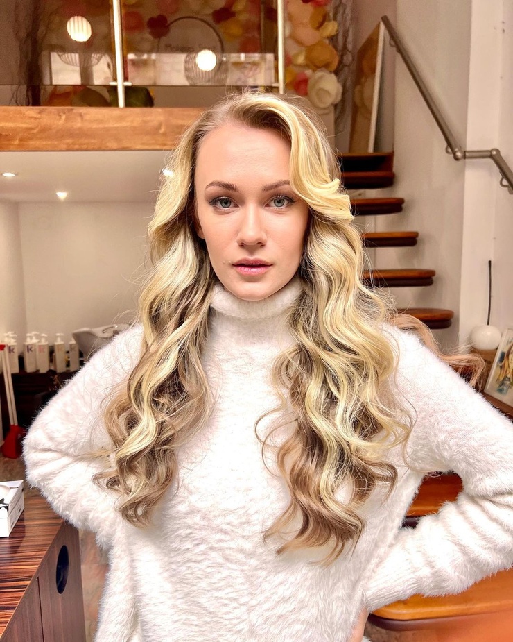 Picture of anastasia dimitrova