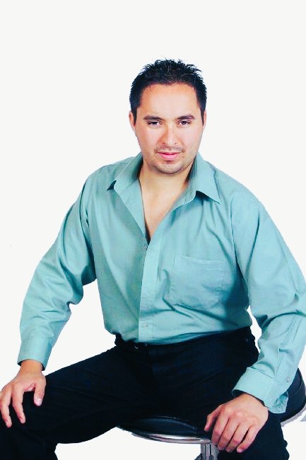 David del Real. David del Real mit Grünes HEMD. Da