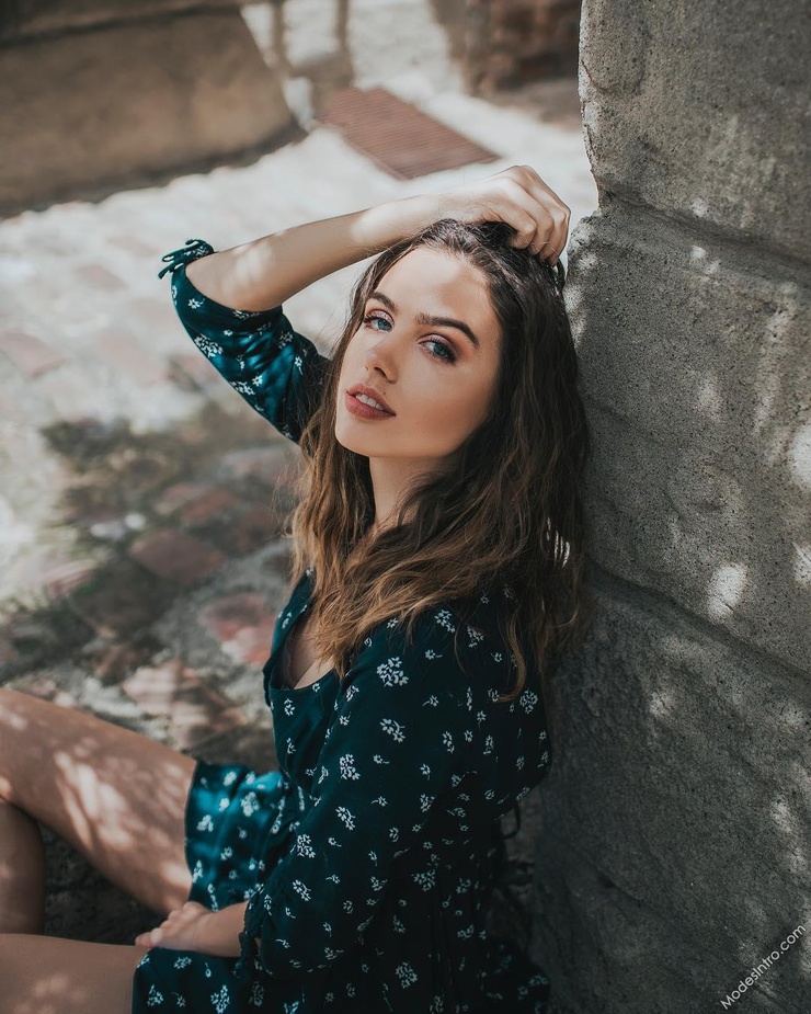 Picture of Nicole Holder