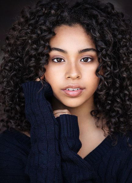 Picture of Caroline De Leon
