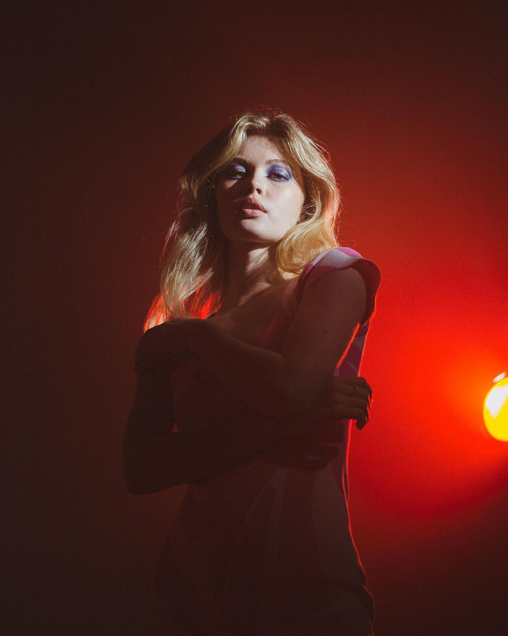 Image of Luna (model)