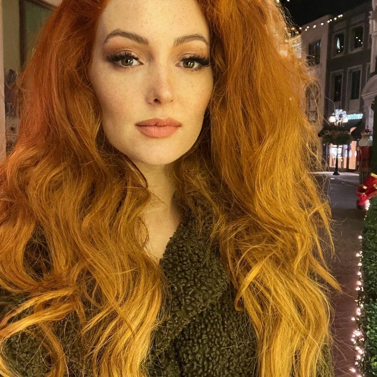 Picture of Nicole Simone