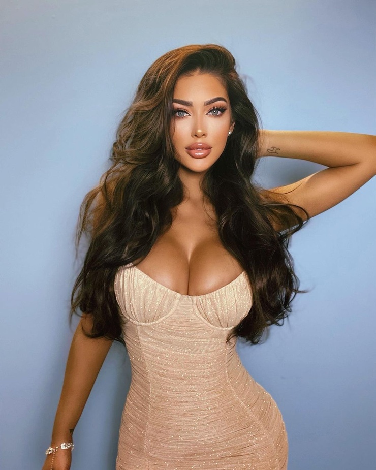 Picture of Delia Rose