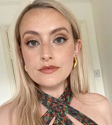 Amelia Dimoldenberg image