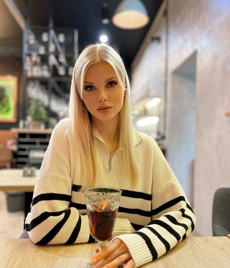 Image of Angela Jurkowianiec