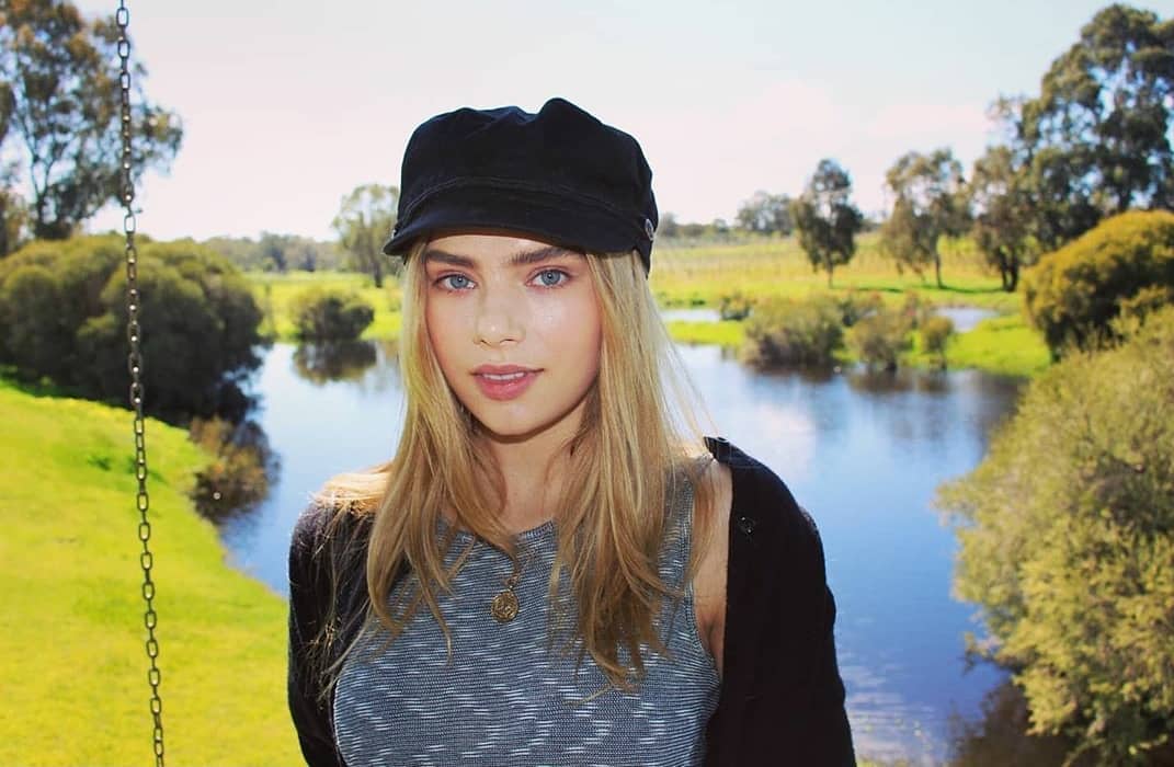 Picture of Indiana Evans