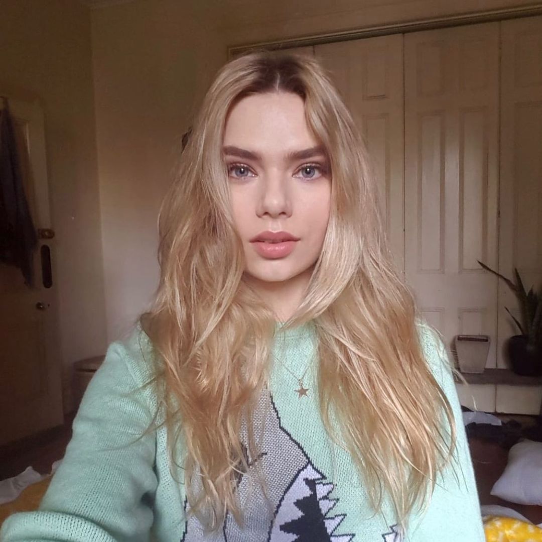 Indiana Evans picture