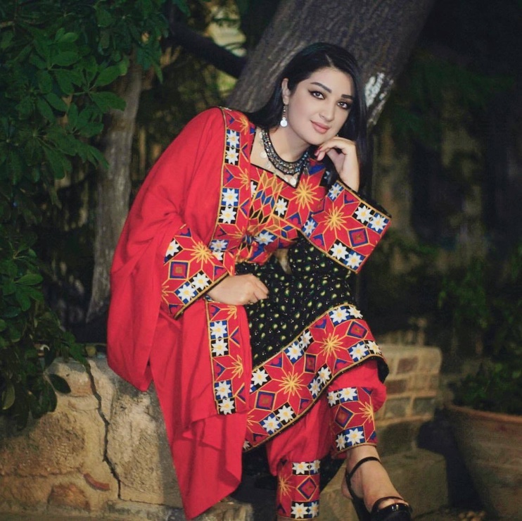 Picture of Ghezaal Enayat