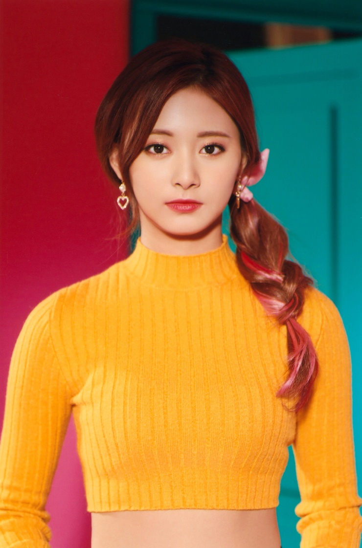 Picture of Chou Tzu-yu (Tzuyu)