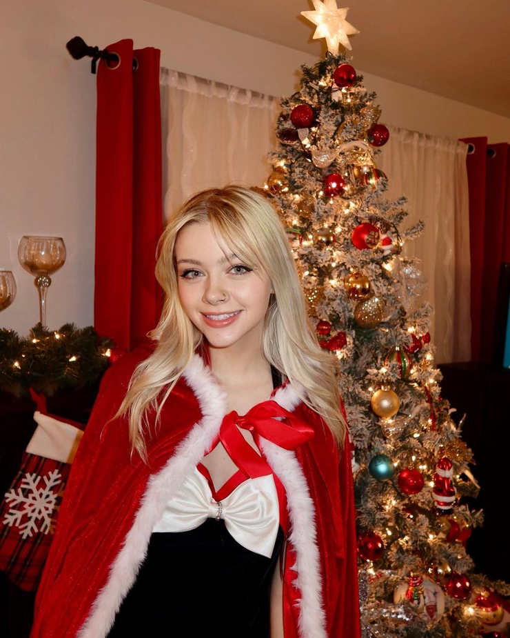 Picture of Justine Elizabeth Paradis