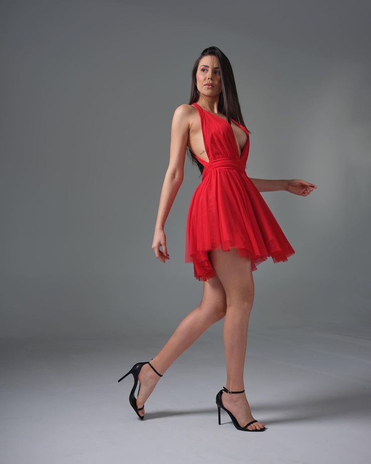 Amanda Guedes picture