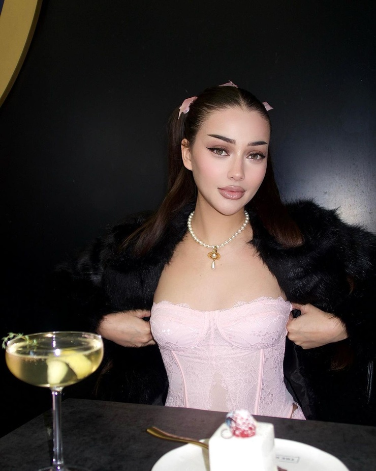 Picture of Isabel Rose