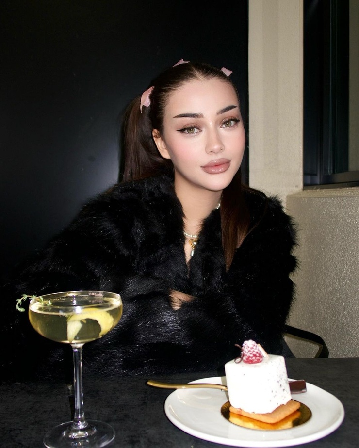 Picture of Isabel Rose