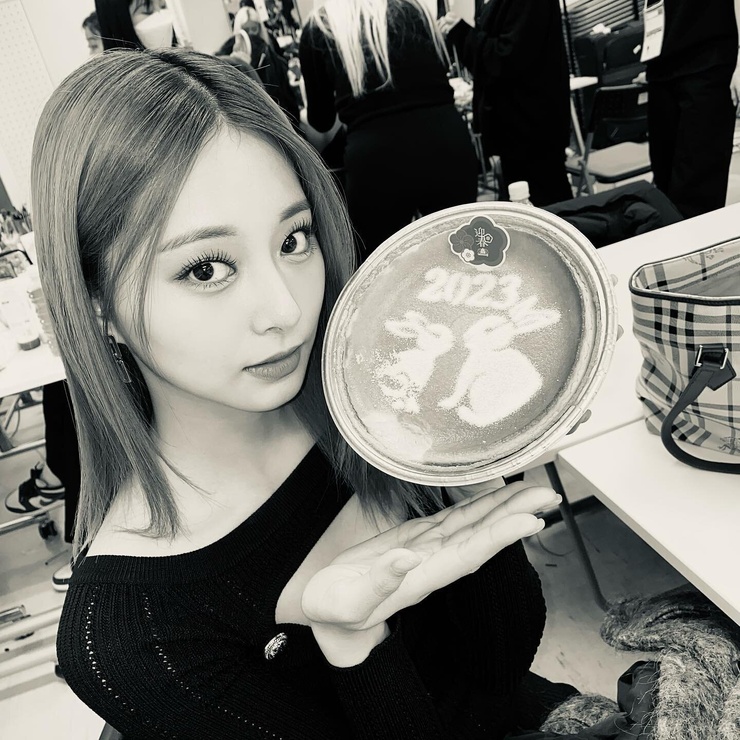 Picture of Chou Tzu-yu (Tzuyu)