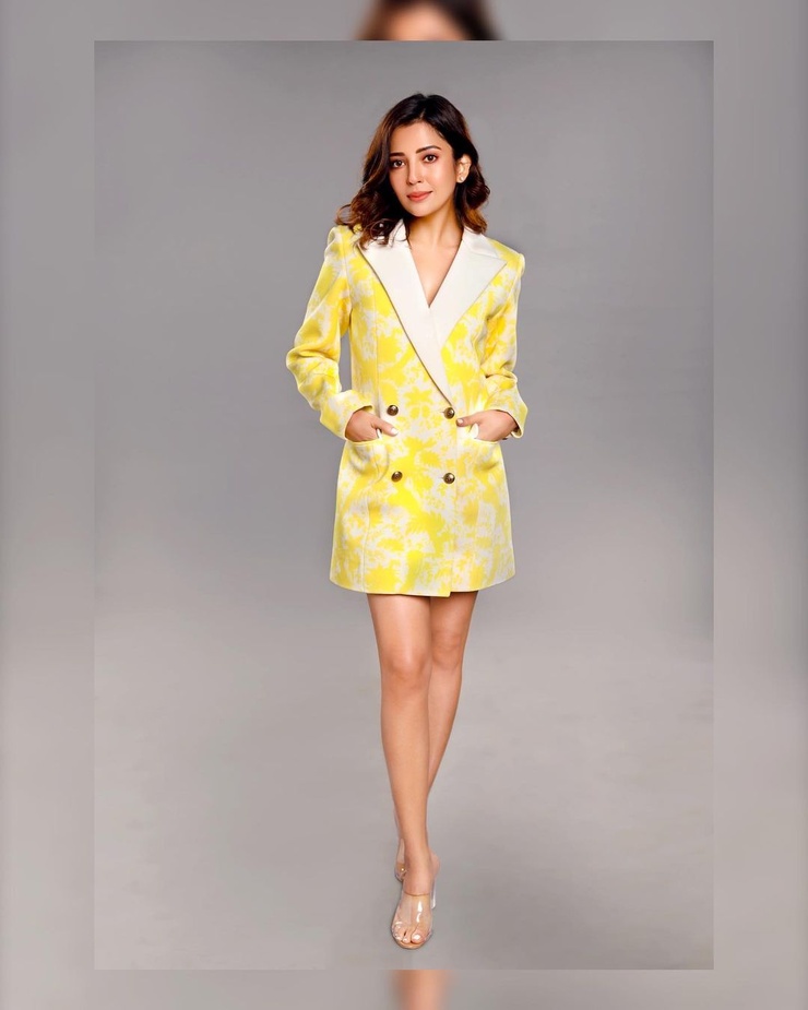 Barkha Singh picture