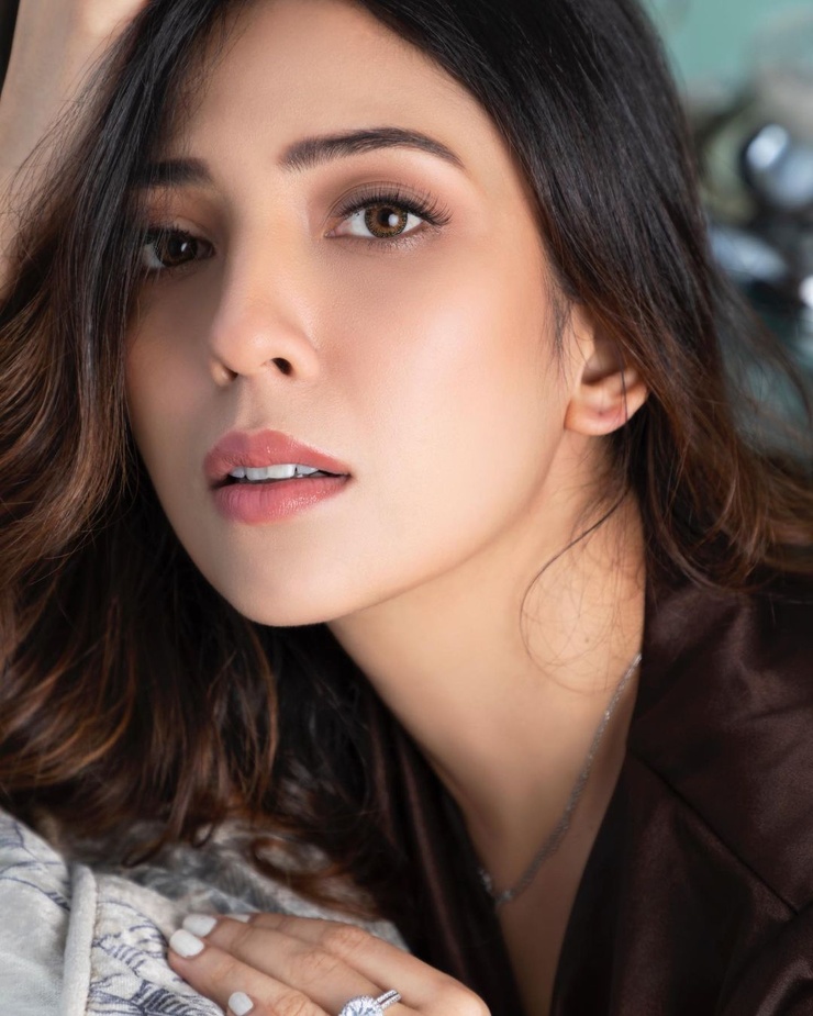 Barkha Singh picture