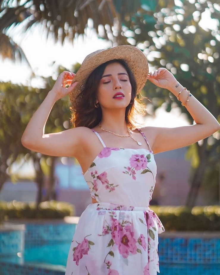 Picture of Barkha Singh