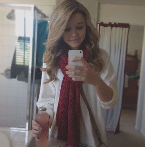 Picture of Acacia Brinley Clark