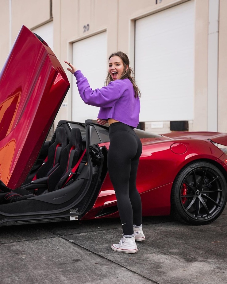 Picture of Sarah Senecal