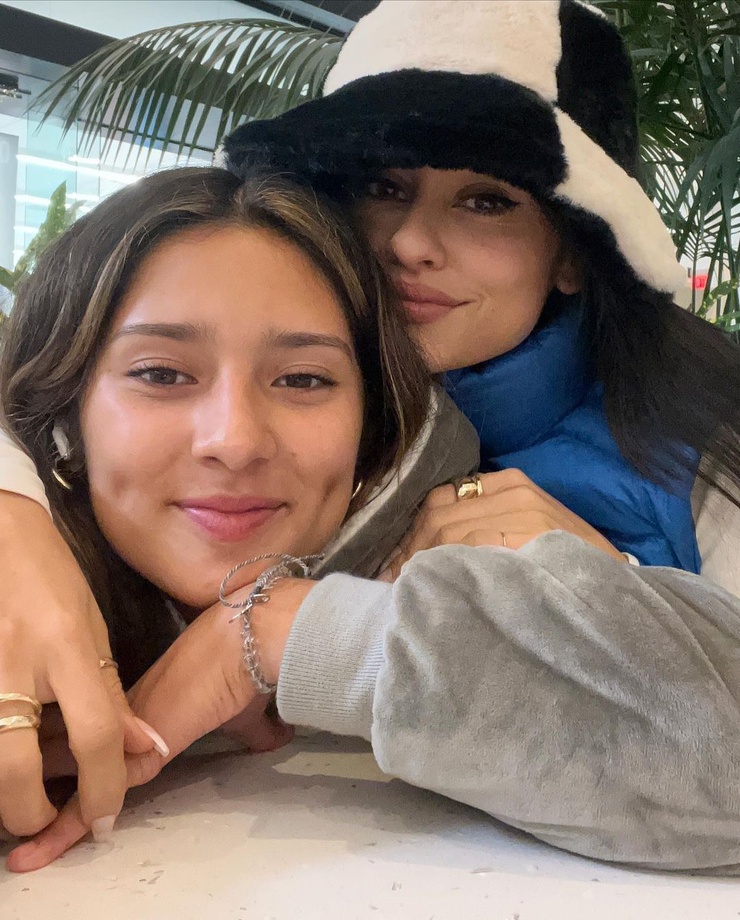 Yvette Monreal picture