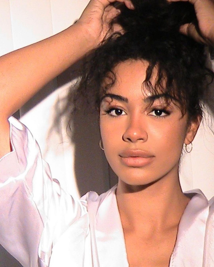 Picture of Chloe Warren