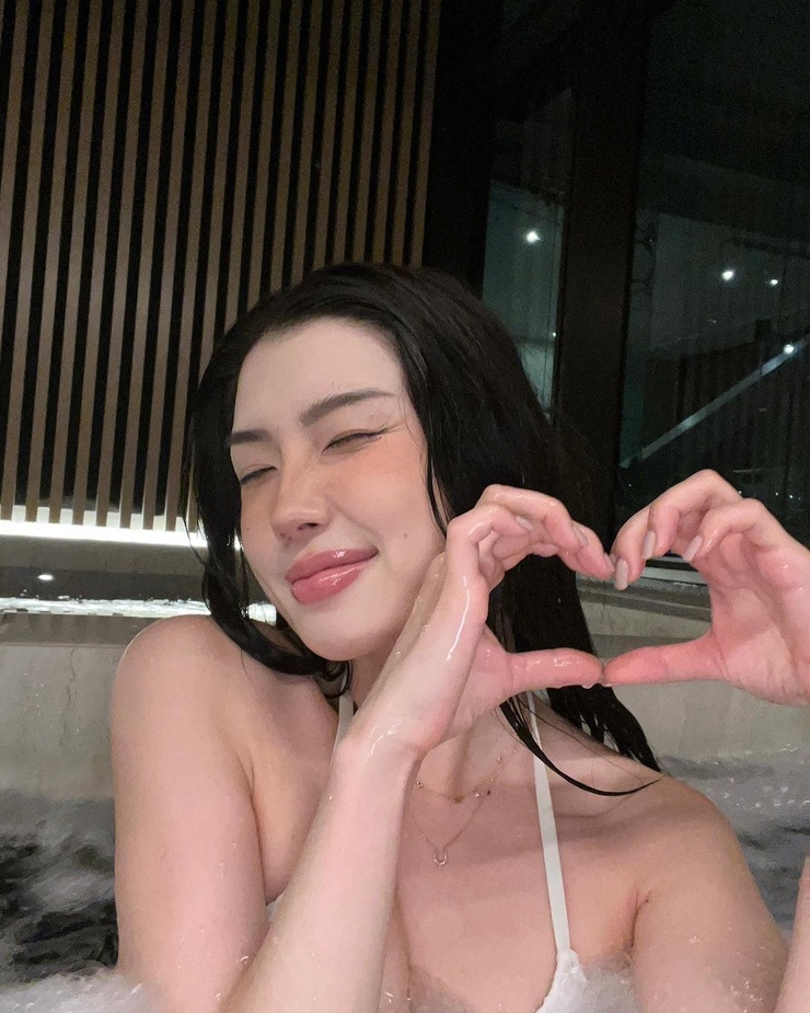 Picture of Nancy Zhang