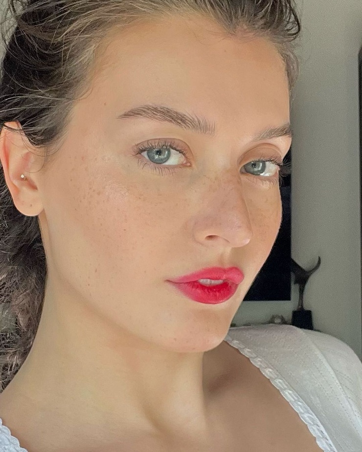 Picture of Jessica Clements
