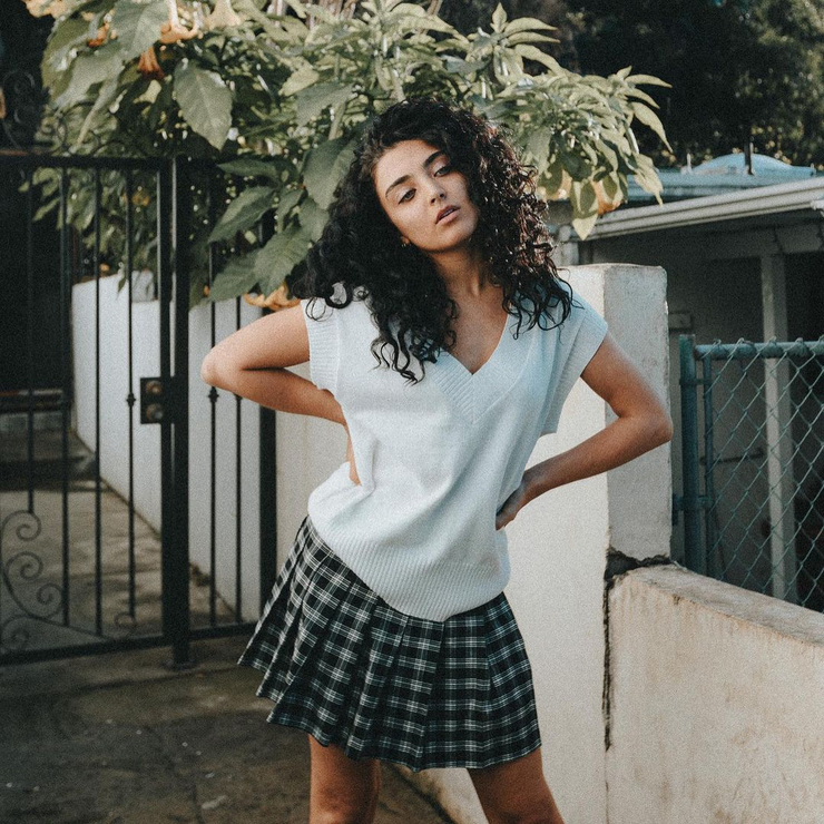 Picture of Brooke Maroon