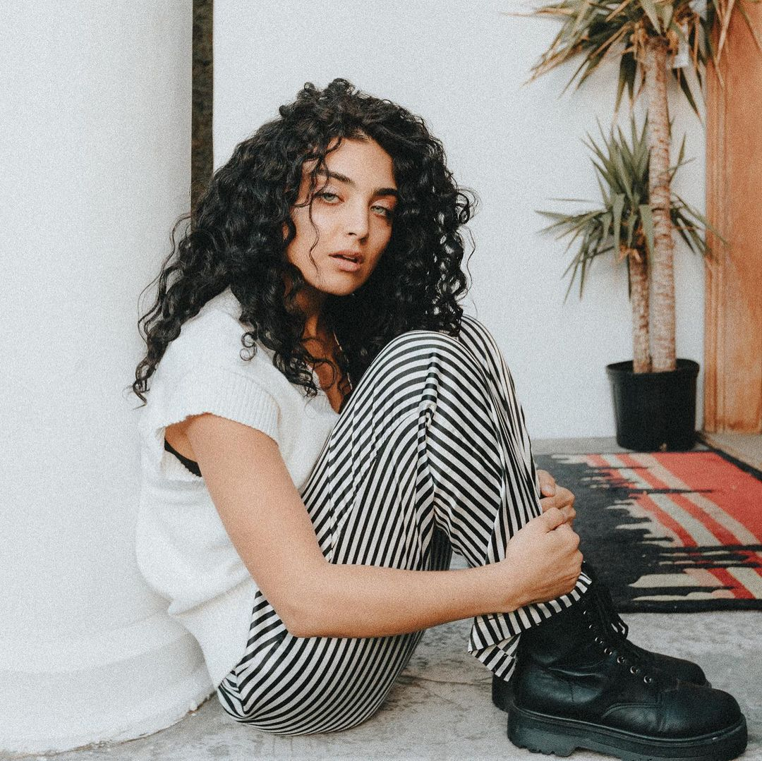 Picture of Brooke Maroon