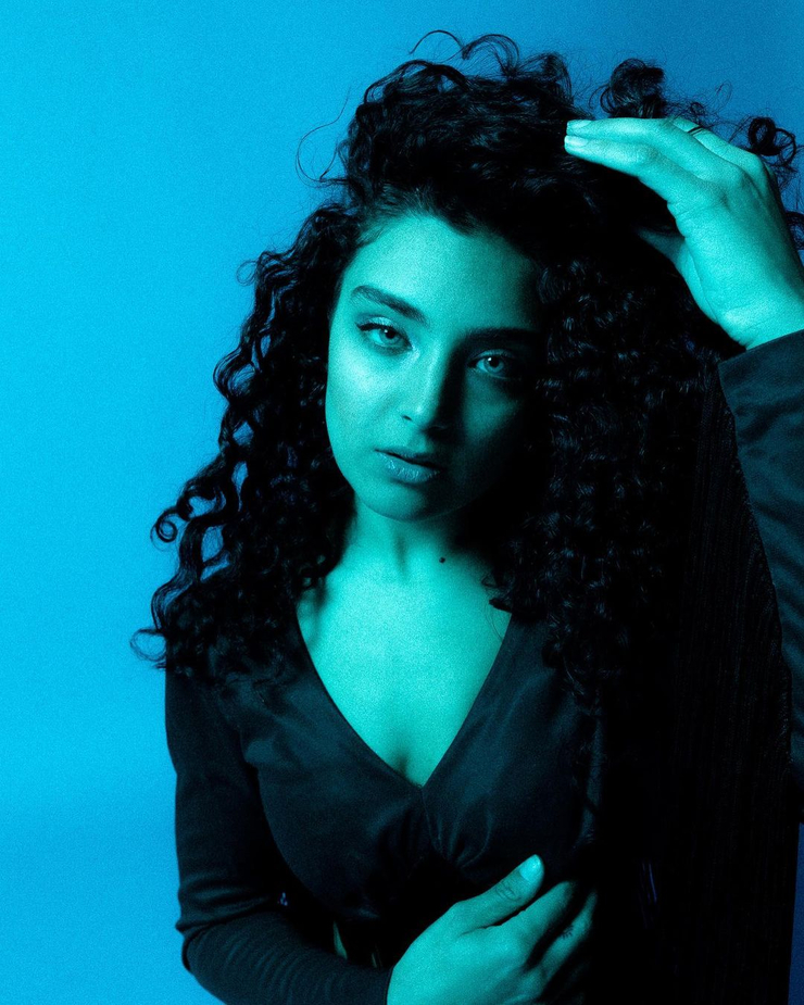 Picture of Brooke Maroon