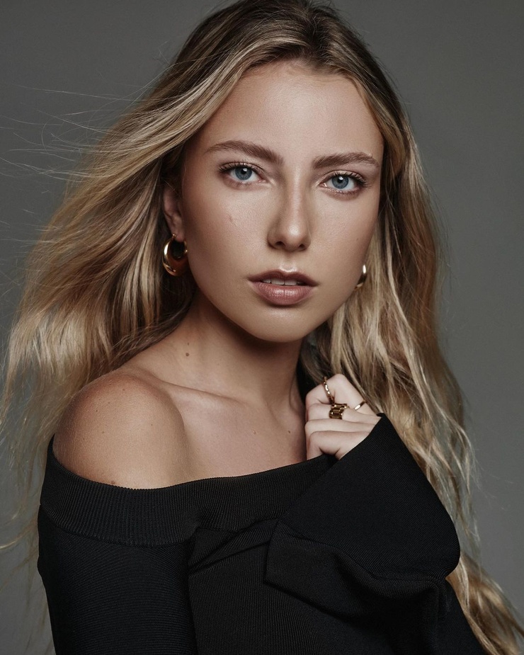 Image of Alexis Hart