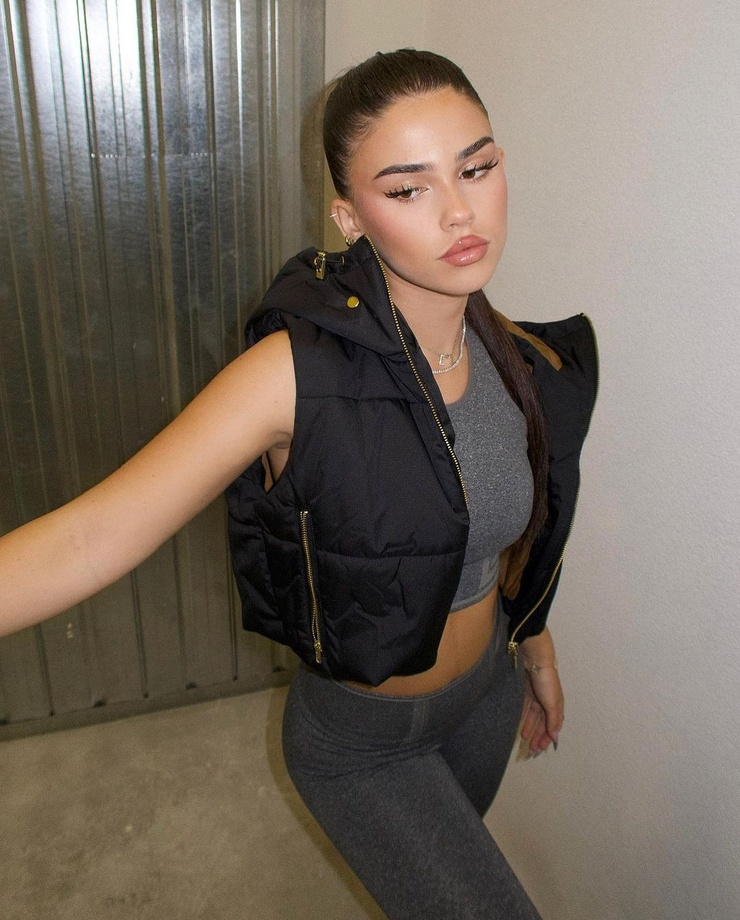 Picture of Leah Halton