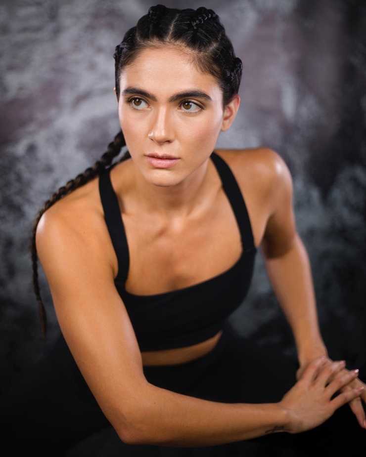 Arienne Mandi ~ Instagram