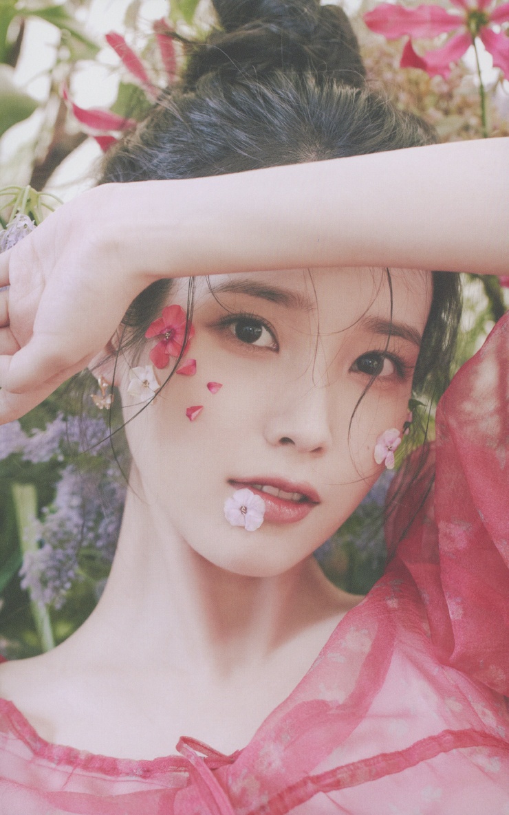 IU picture