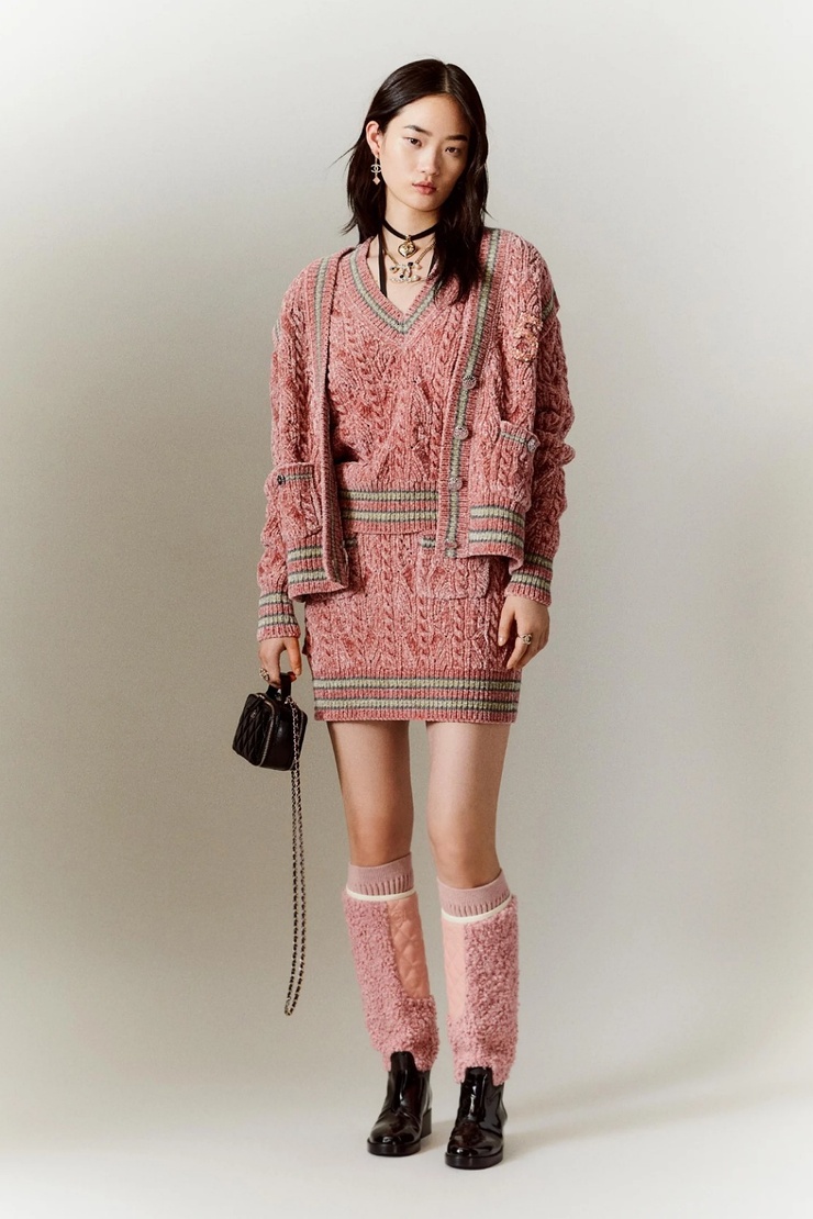 Picture of Shin Hyun Ji
